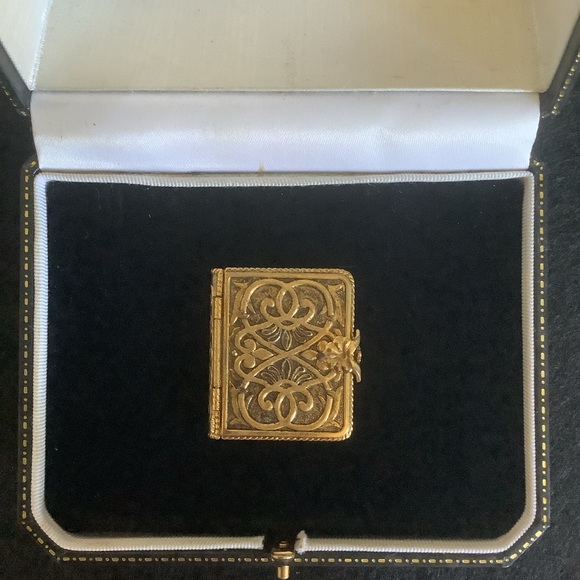 Avon | Accessories | Vintage Avon Perfume Compact | Poshmark